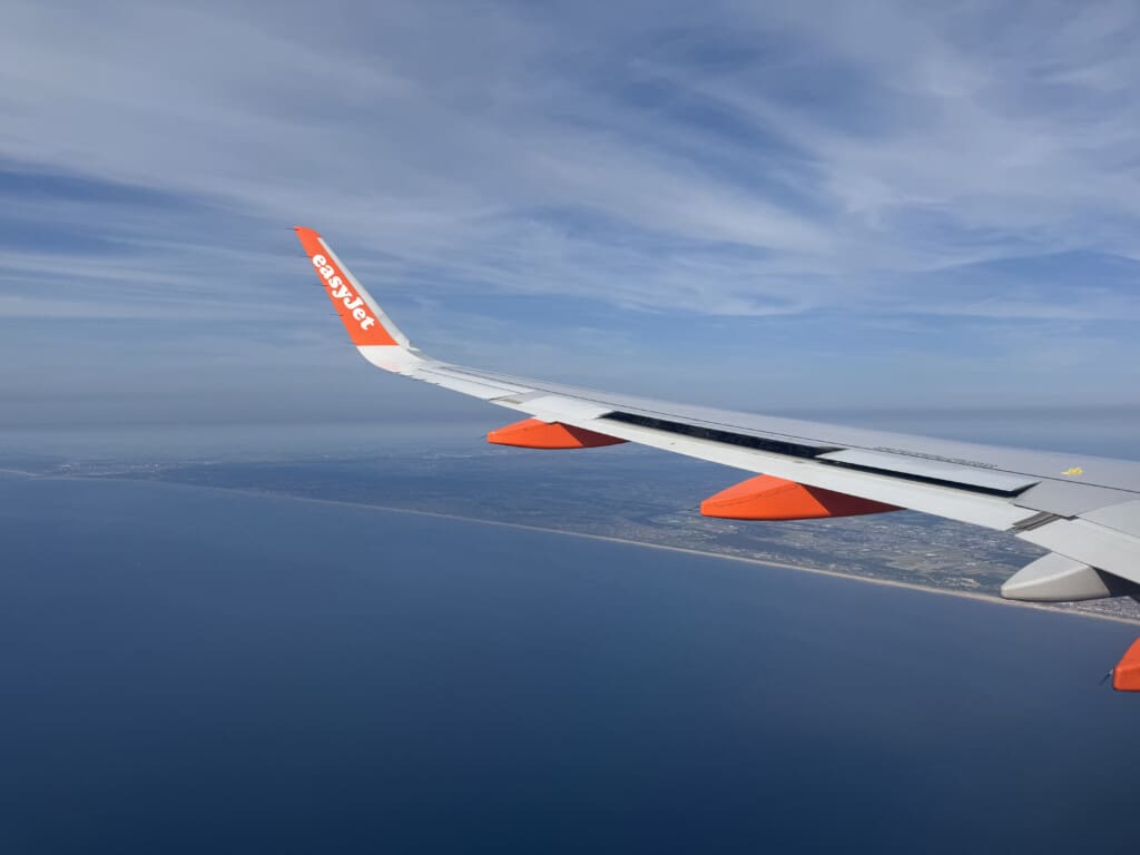 easyjet wing view
