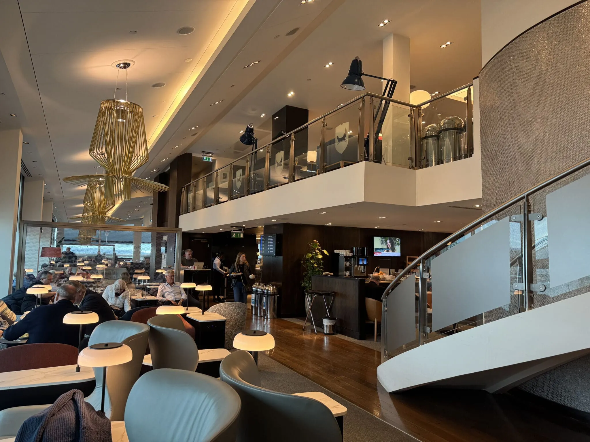 British Airways' Gatwick Lounge: A Very Pleasant Surprise - The Alviator