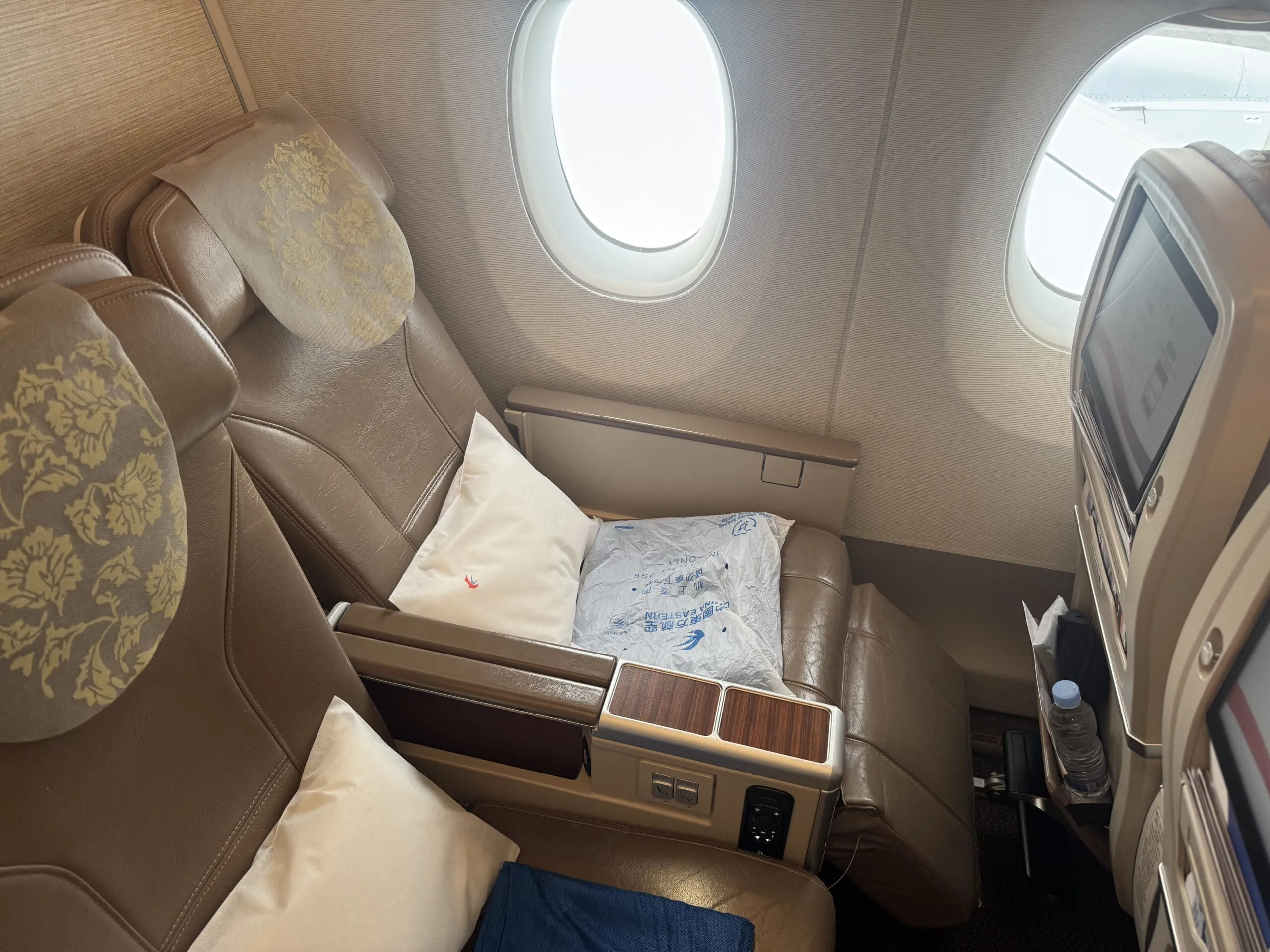 China Eastern's A350 Premium Economy: Pleasant, but Unmemorable - The Alviator