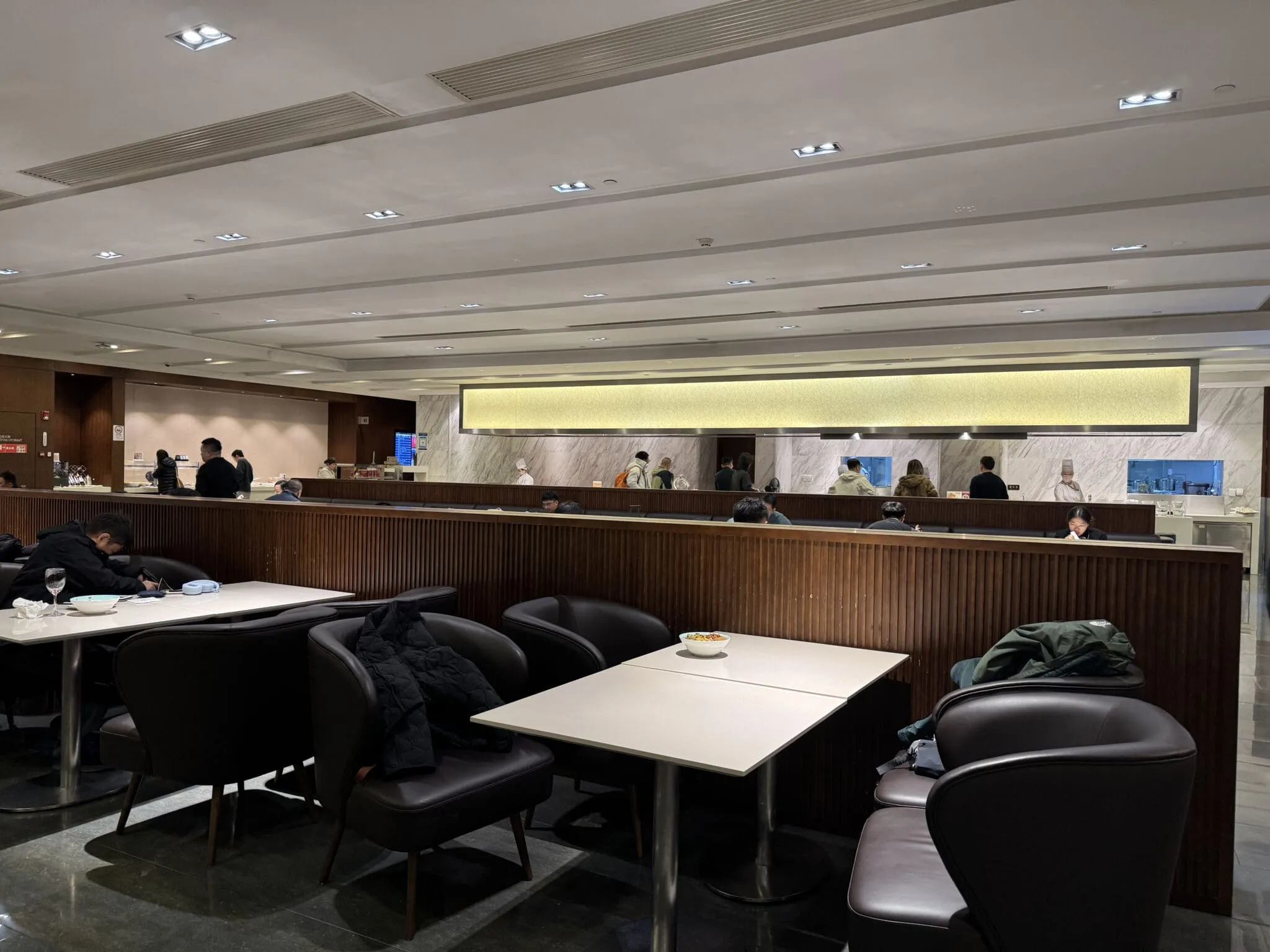 Review: China Eastern Domestic Lounge 35, Shanghai (PVG) - The Alviator