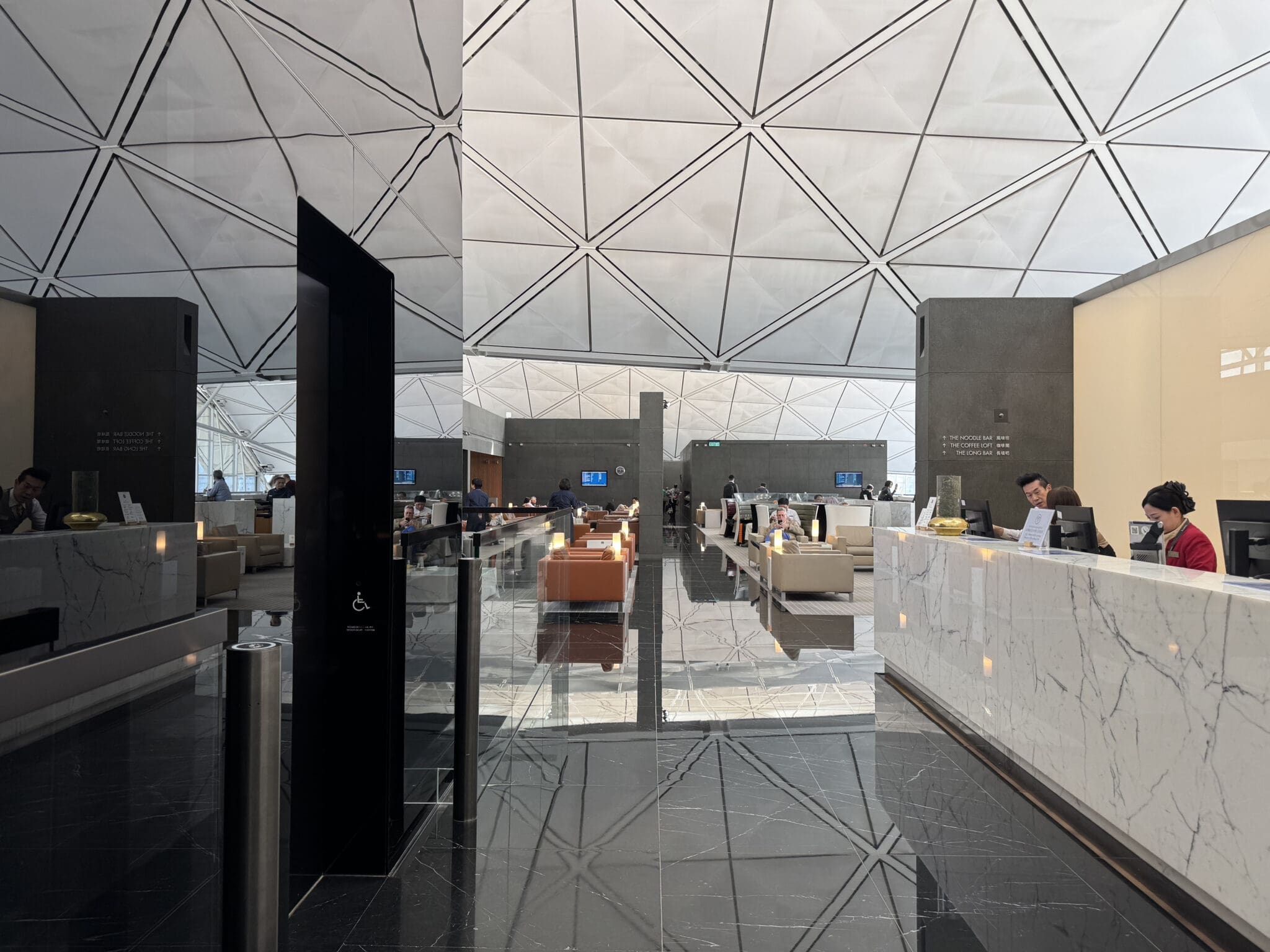 Review: Cathay Pacific The Wing Business Class Lounge, Hong Kong (HKG ...
