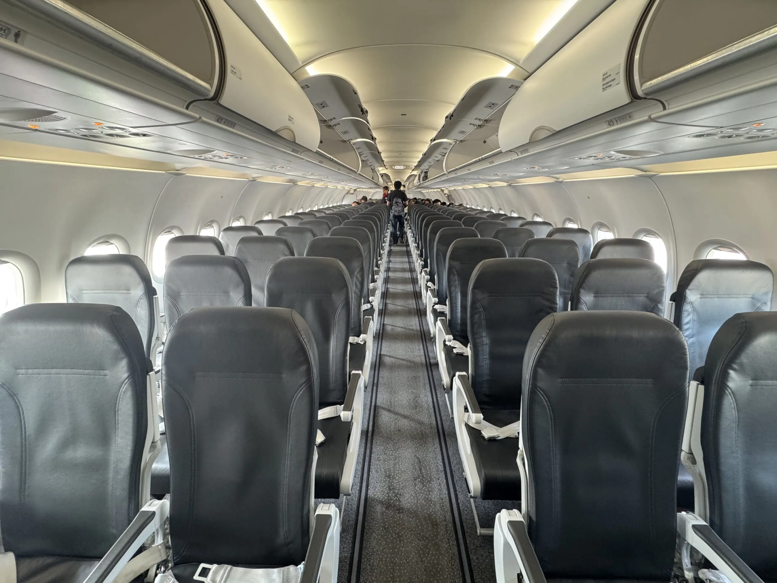 Review: Hong Kong Airlines A321 Economy Class (HKG-DAD) - The Alviator