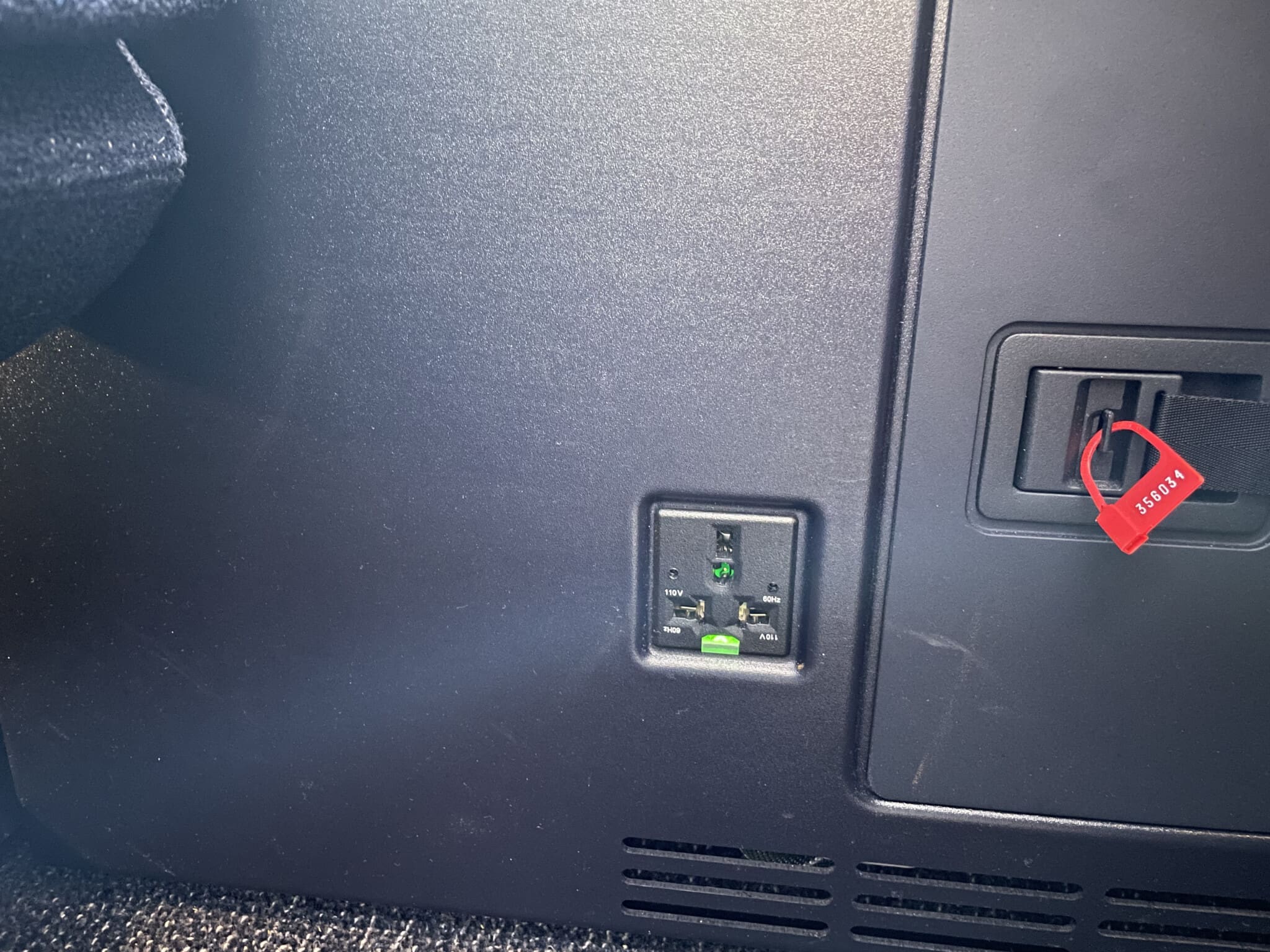 Review: Finnair's New No-Recline A350 Business Class (HEL-LHR) - The ...