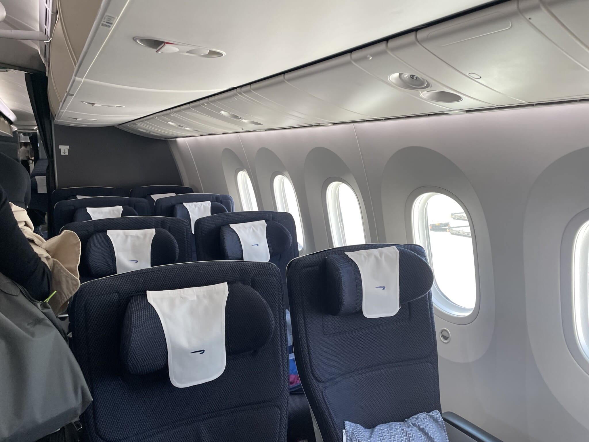 Review: British Airways 787 Economy Class (LHR-YUL) - The Alviator