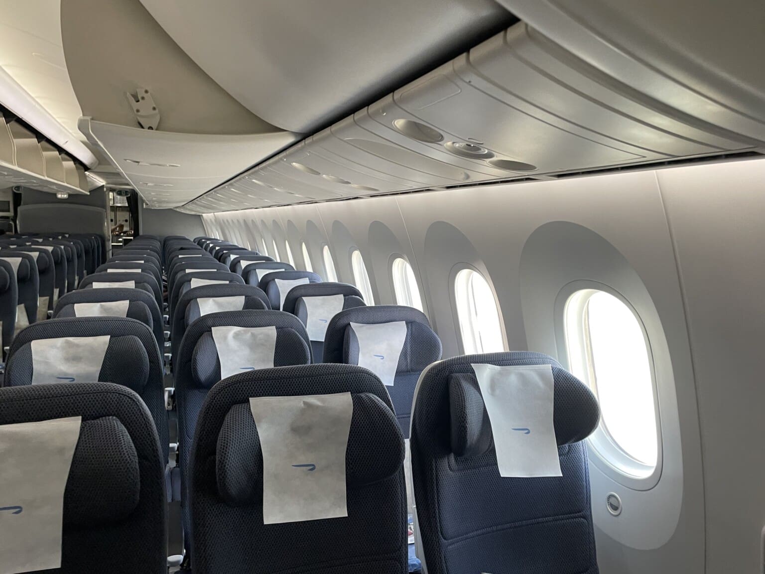 Review: British Airways 787 Economy Class (LHR-YUL) - The Alviator