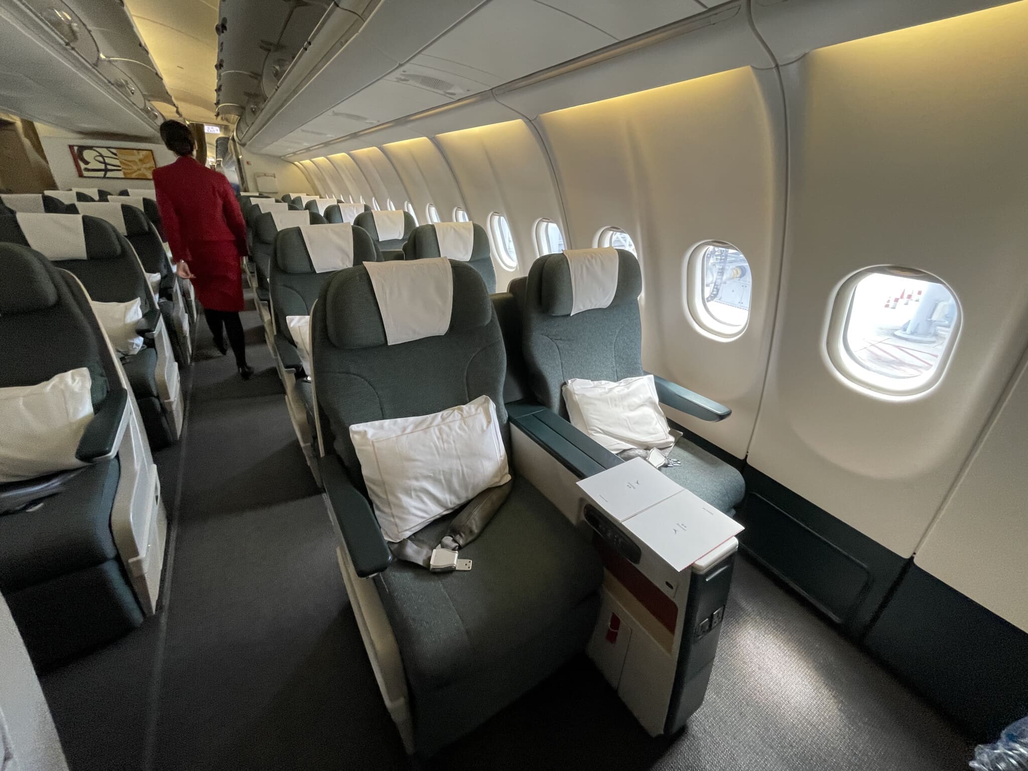 Review: Cathay Pacific A330 Regional Business Class (HKG-BKK) - The ...