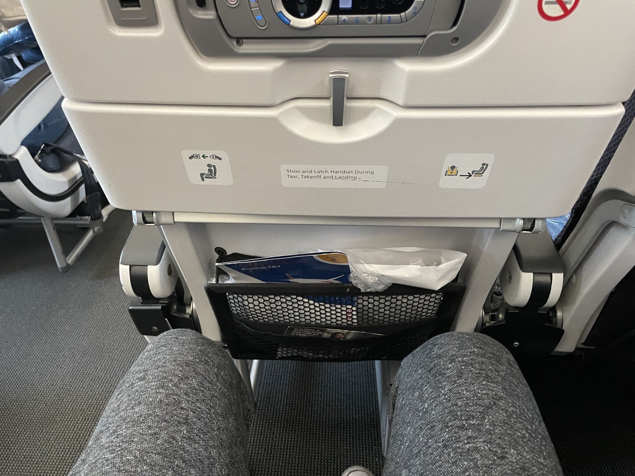 Review: British Airways 787 Economy Class (LHR-YUL) - The Alviator