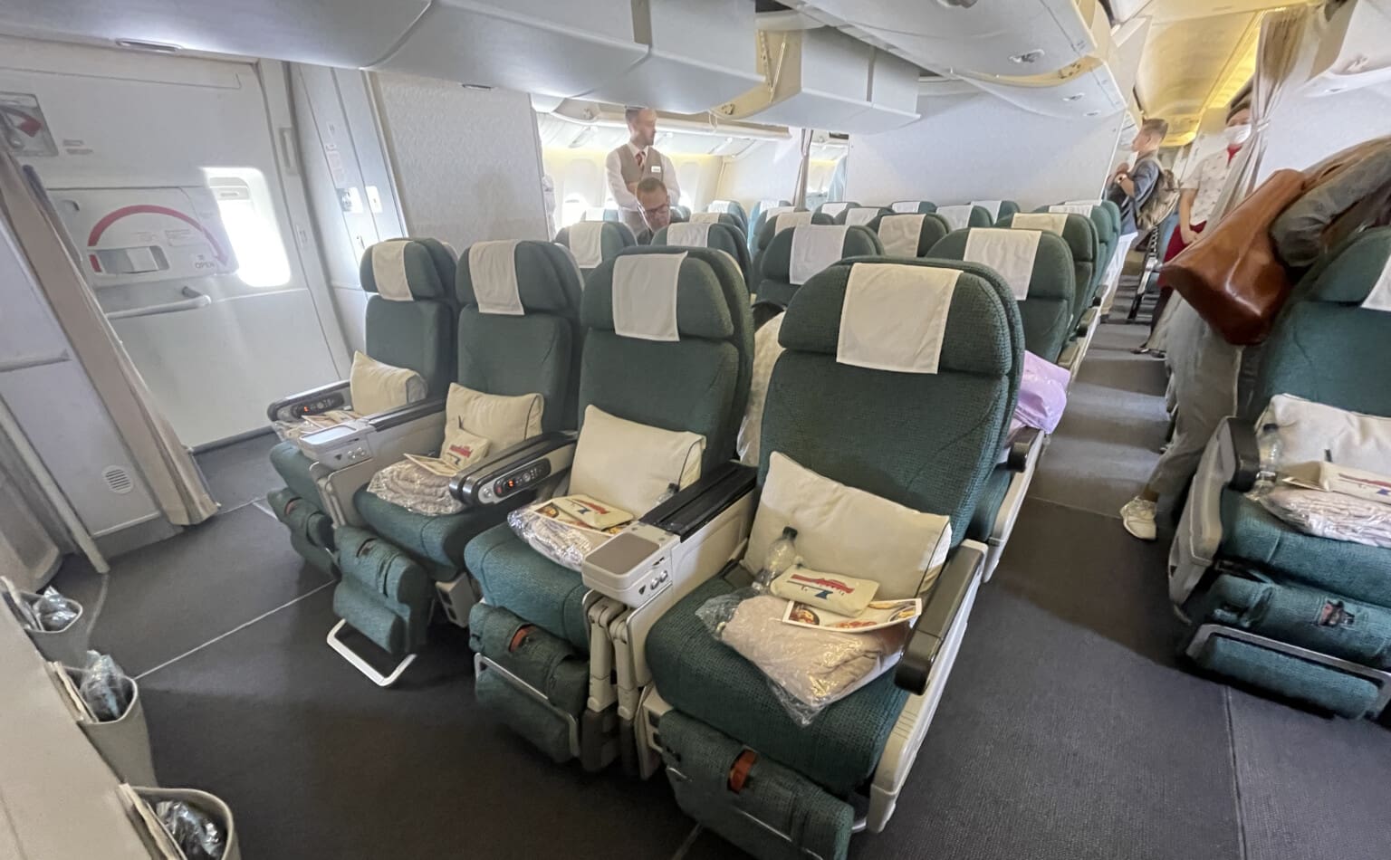 Review: Cathay Pacific 777 Premium Economy (LHR-HKG) - The Alviator