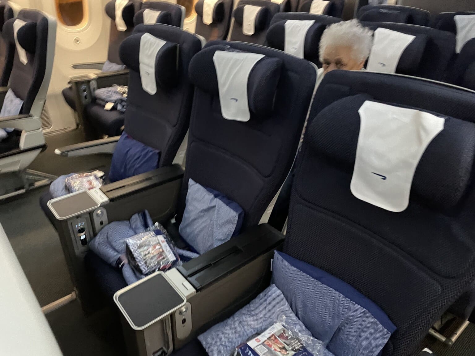 Review: British Airways 787 Premium Economy (YUL-LHR) - The Alviator