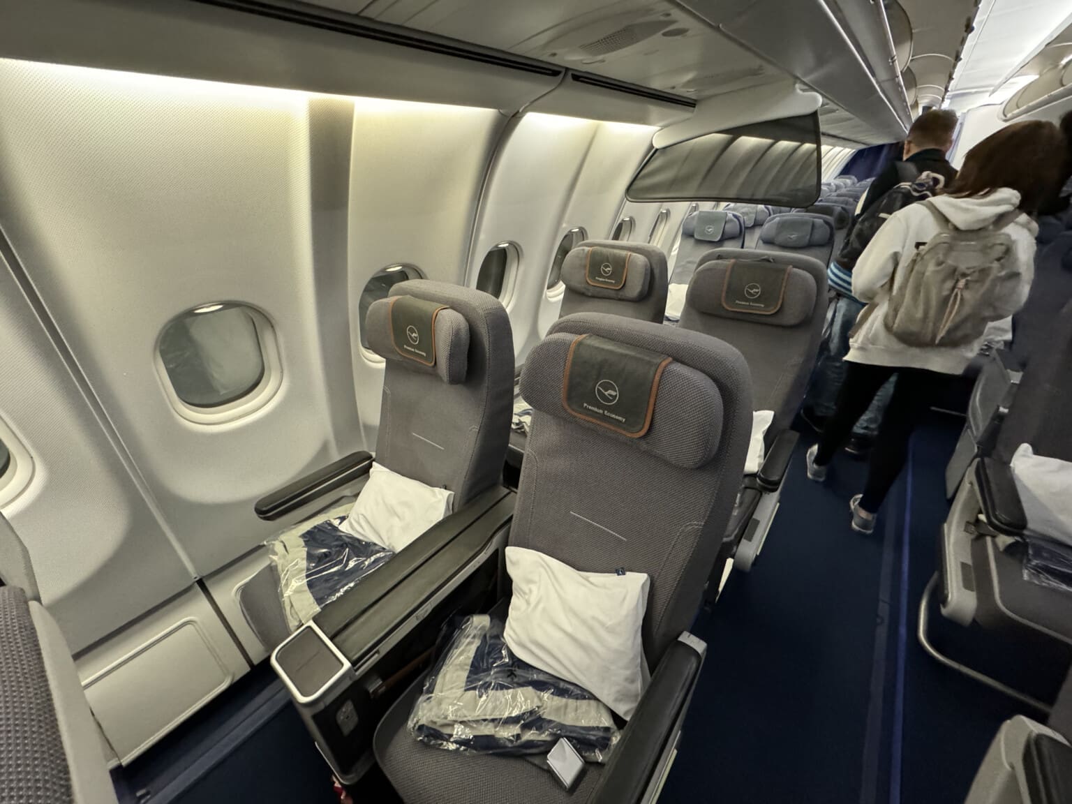 Review: Lufthansa A340 Premium Economy (HKG-FRA) - The Alviator