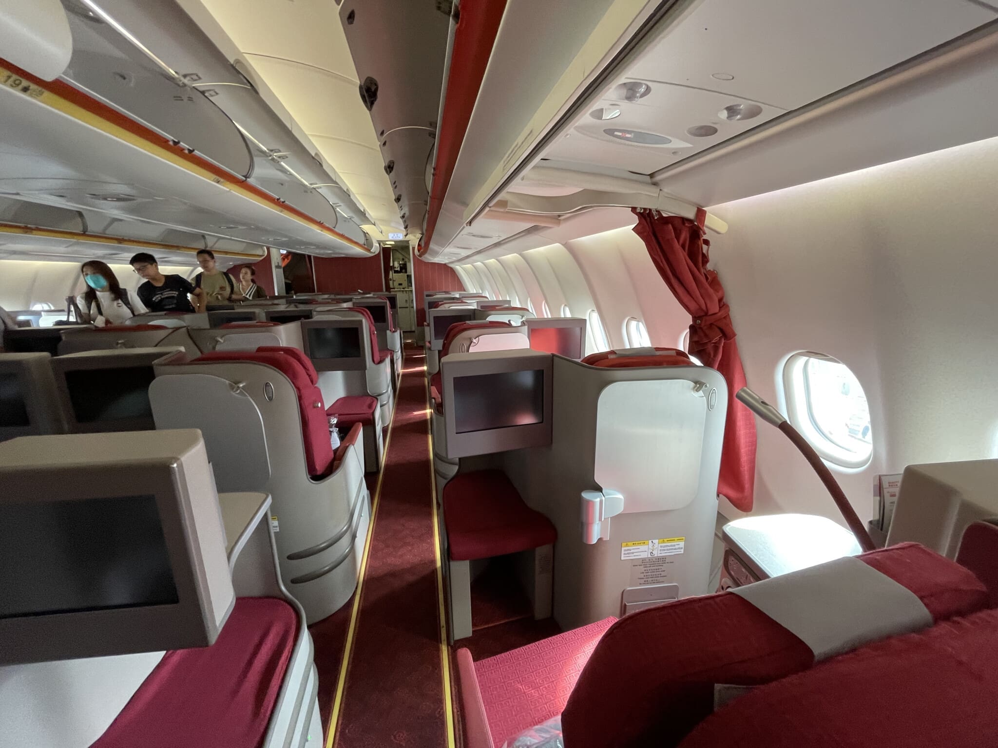 Review: Hong Kong Airlines A330 Business Class (NRT-HKG) - The Alviator