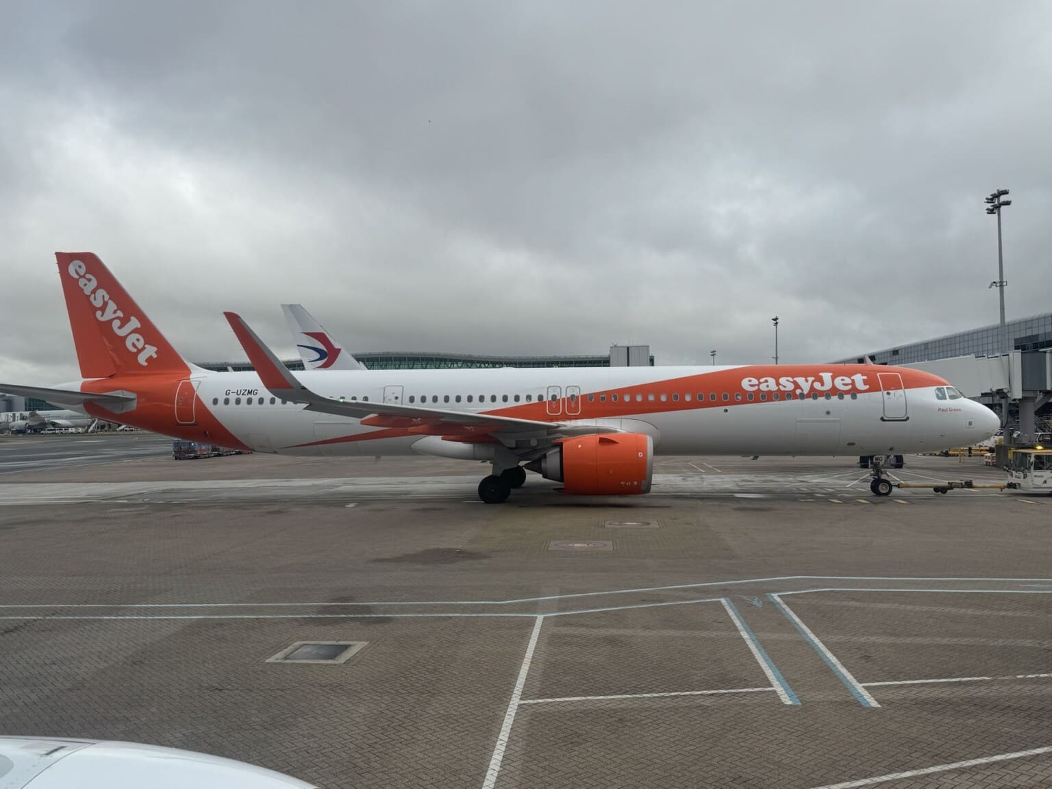 Review: TUI Airways 737 (LGW-REU) - The Alviator