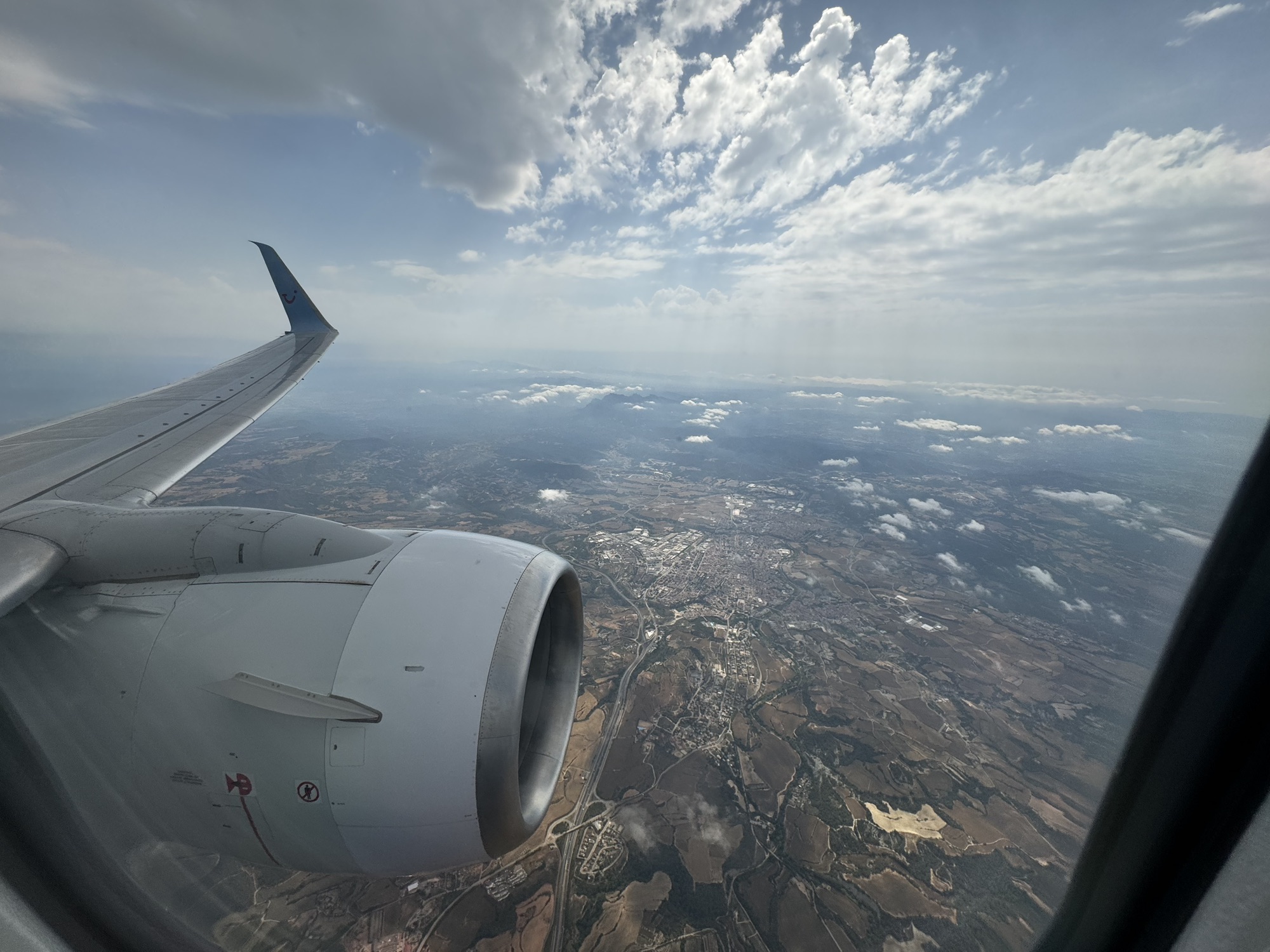 Review: TUI Airways 737 (LGW-REU) - The Alviator