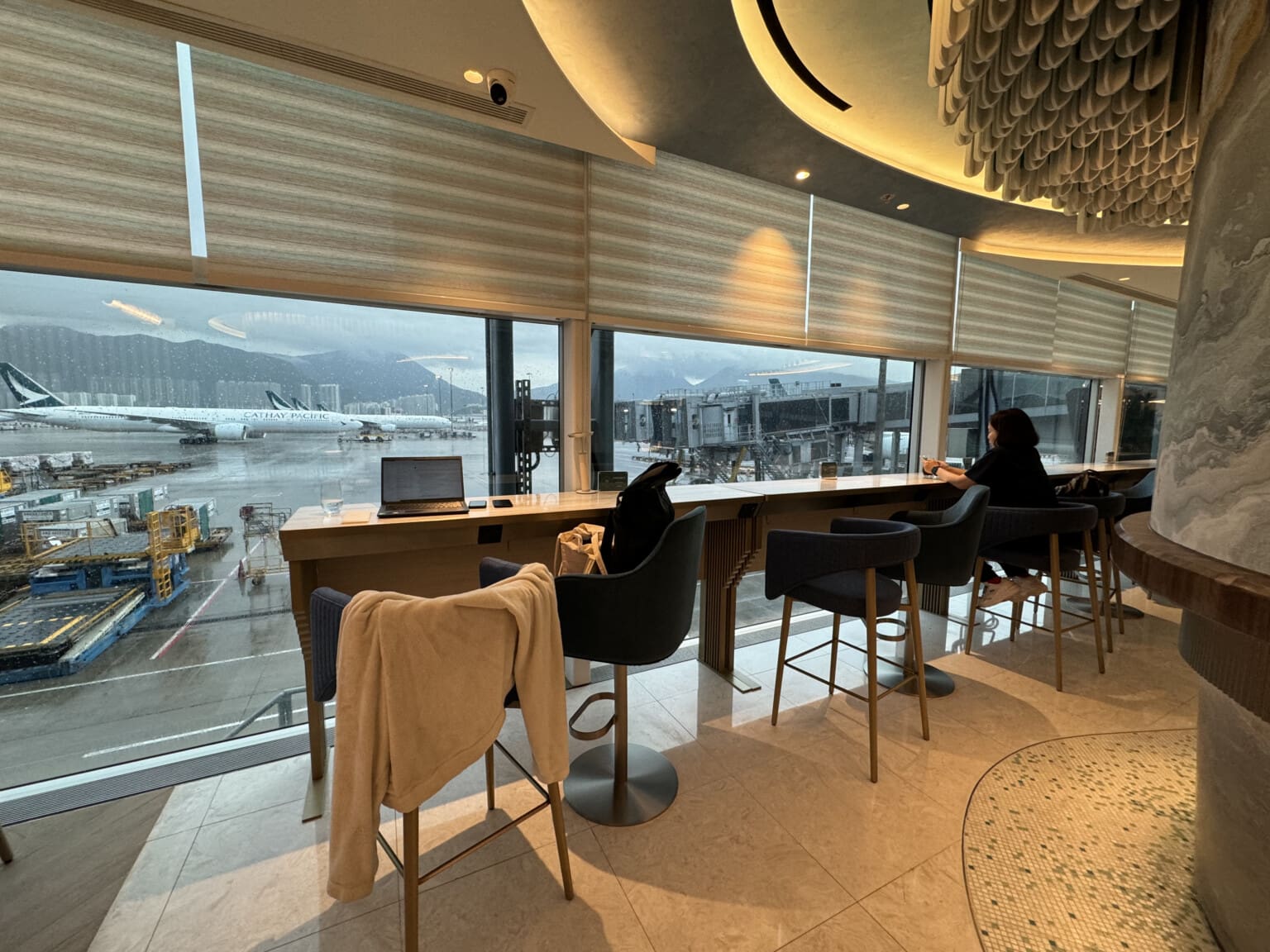 Review: Kyra Lounge, Hong Kong (HKG) - The Alviator