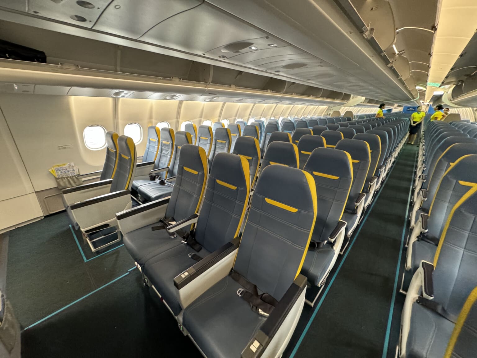 Review: Cebu Pacific A330neo (HKG-MNL) - The Alviator