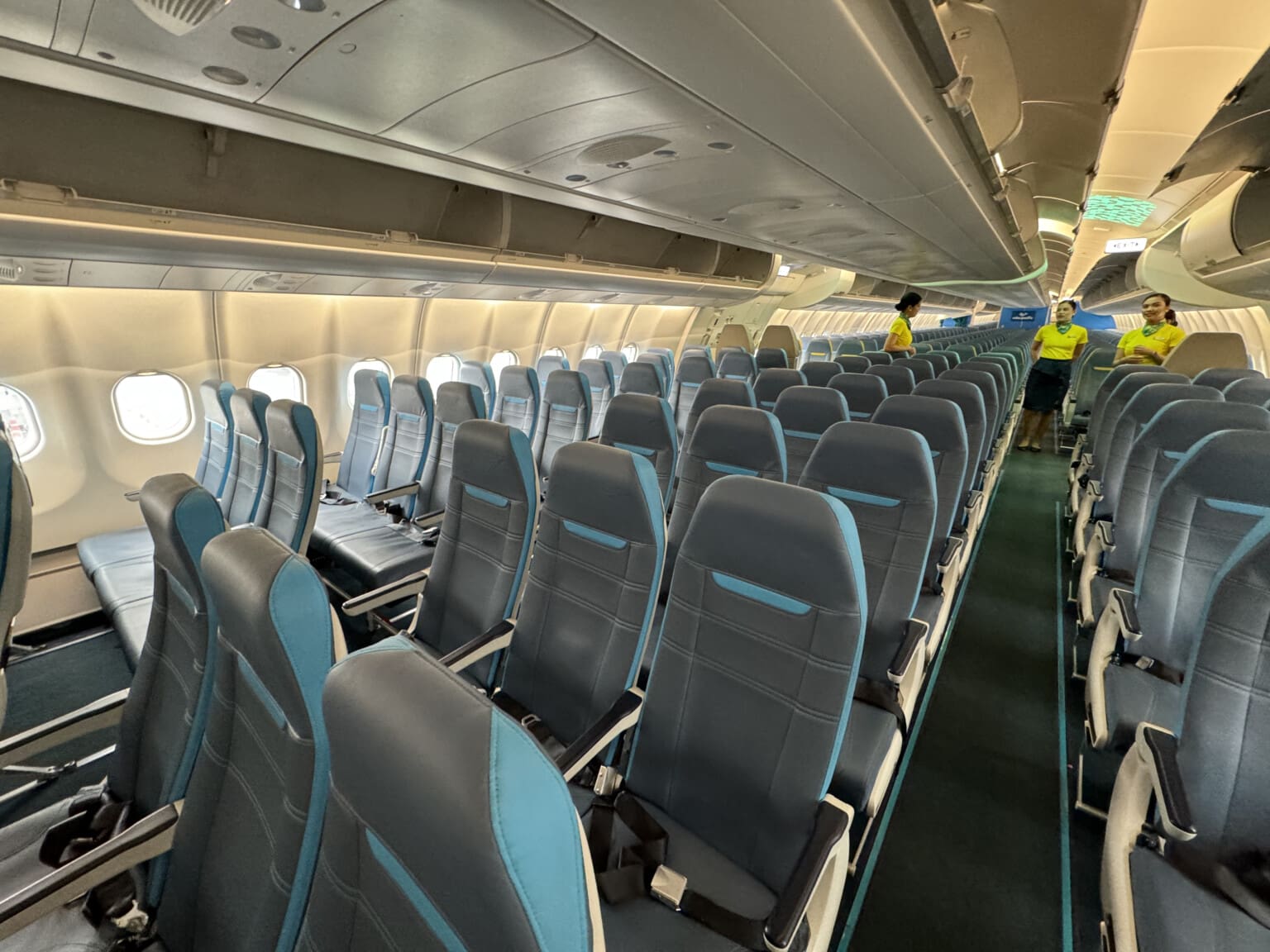 Review: Cebu Pacific A330neo (HKG-MNL) - The Alviator